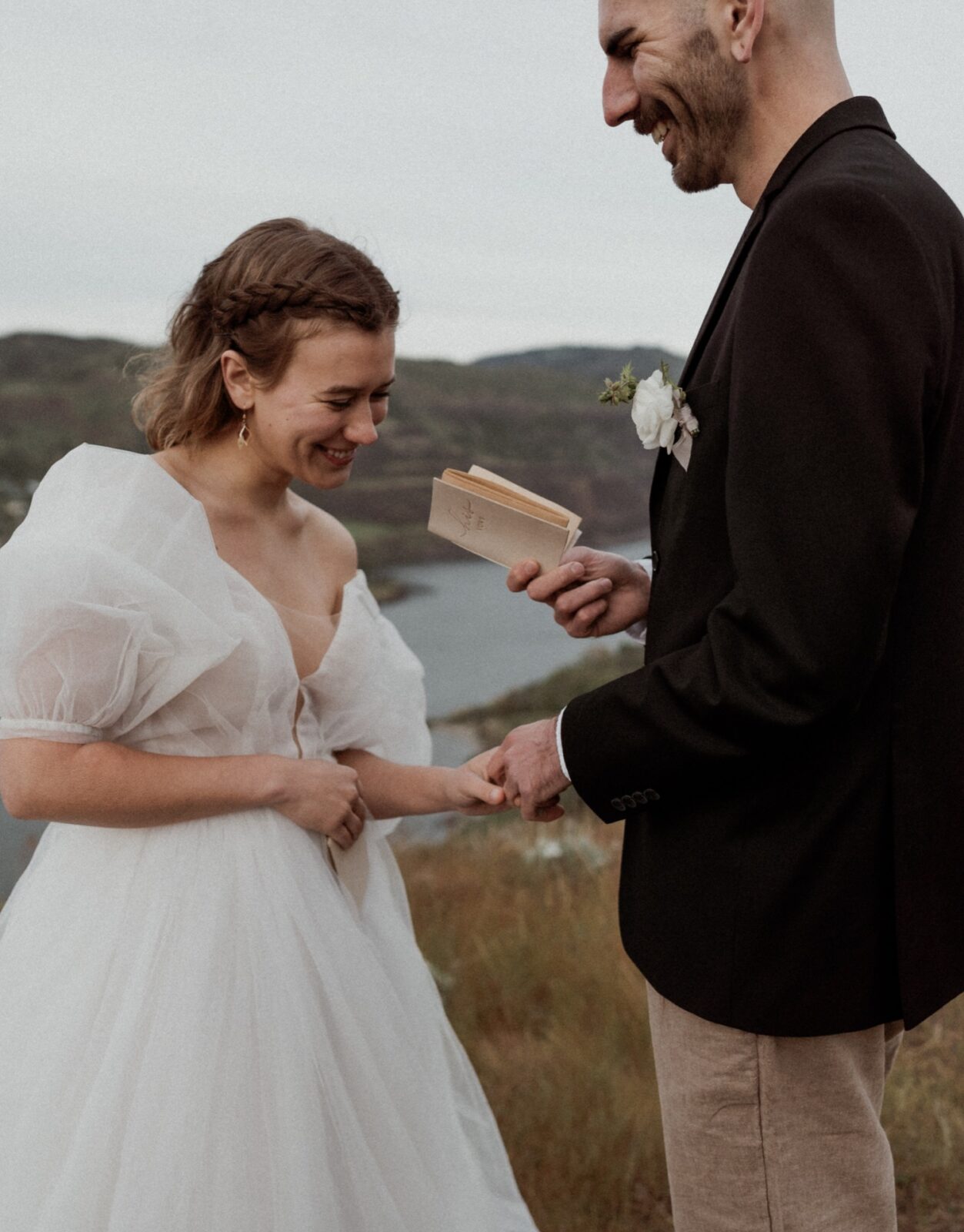 Rowena Crest Elopement in Oregon