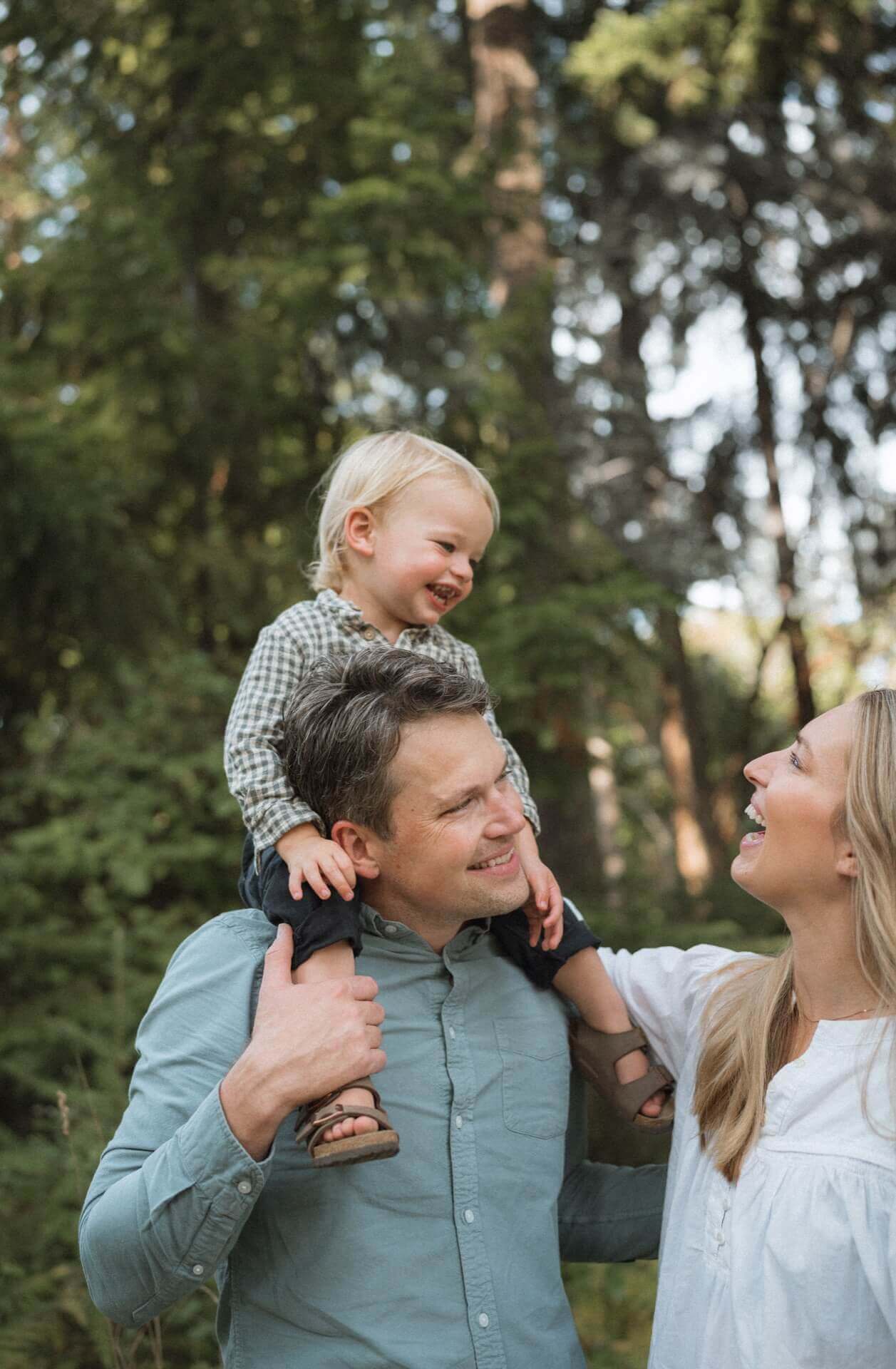 Mini Family Photoshoot at Seward Park