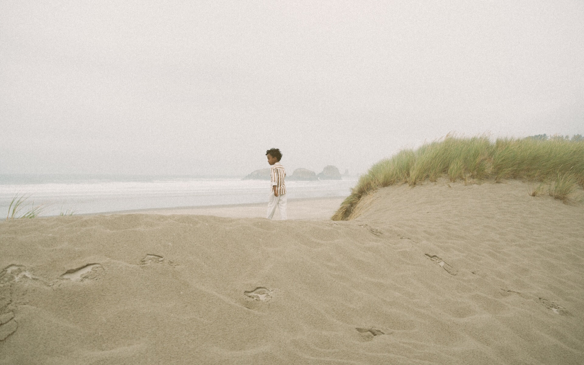 How To Pose For Family Photos